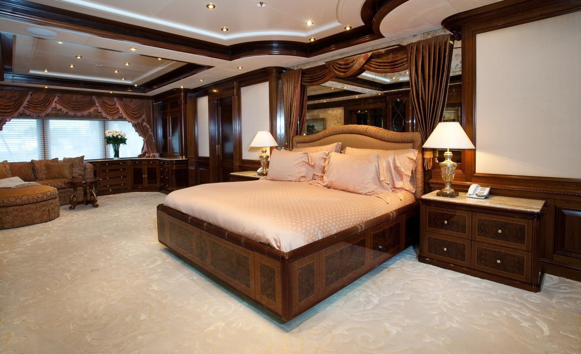 Master Cabin Image Gallery – Luxury Yacht Browser | by CHARTERWORLD ...